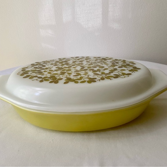 Pyrex | Kitchen | Vintage Pyrex Verde Divided Oval Casserole Dish With ...